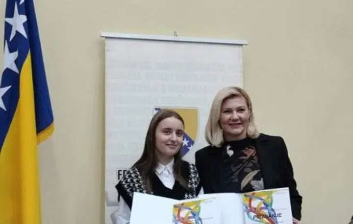 Travničanka Sarah Mrakić među najboljim učenicima u Federaciji BiH