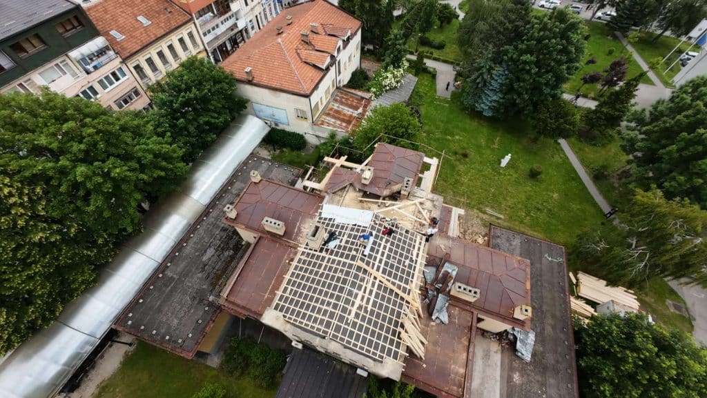 (FOTO) Započela obnova Zavičajnog muzeja Travnik, nova fasada i krovni radovi u toku